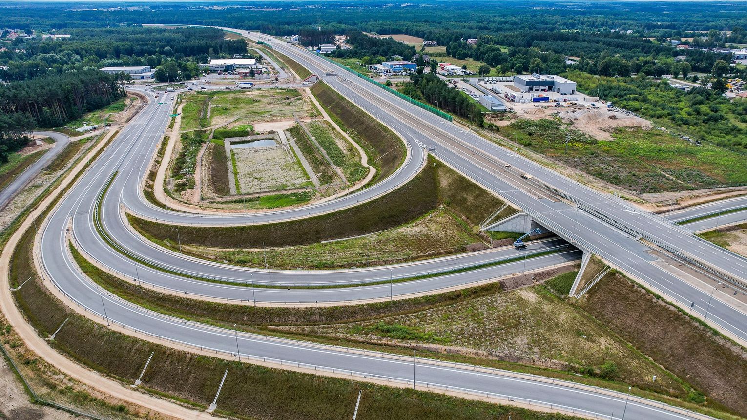 Autostrada A2 na wschód od Warszawy. Wkrótce otwarcie kolejnych odcinków