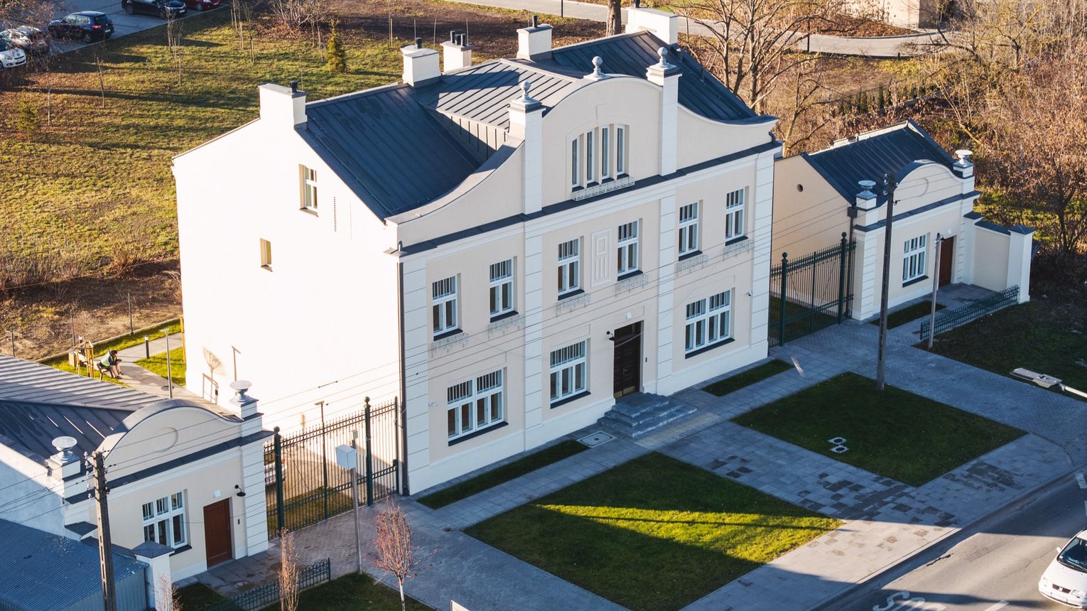 Modlińska 257 odzyska dawny blask. Wiemy, co będzie w środku